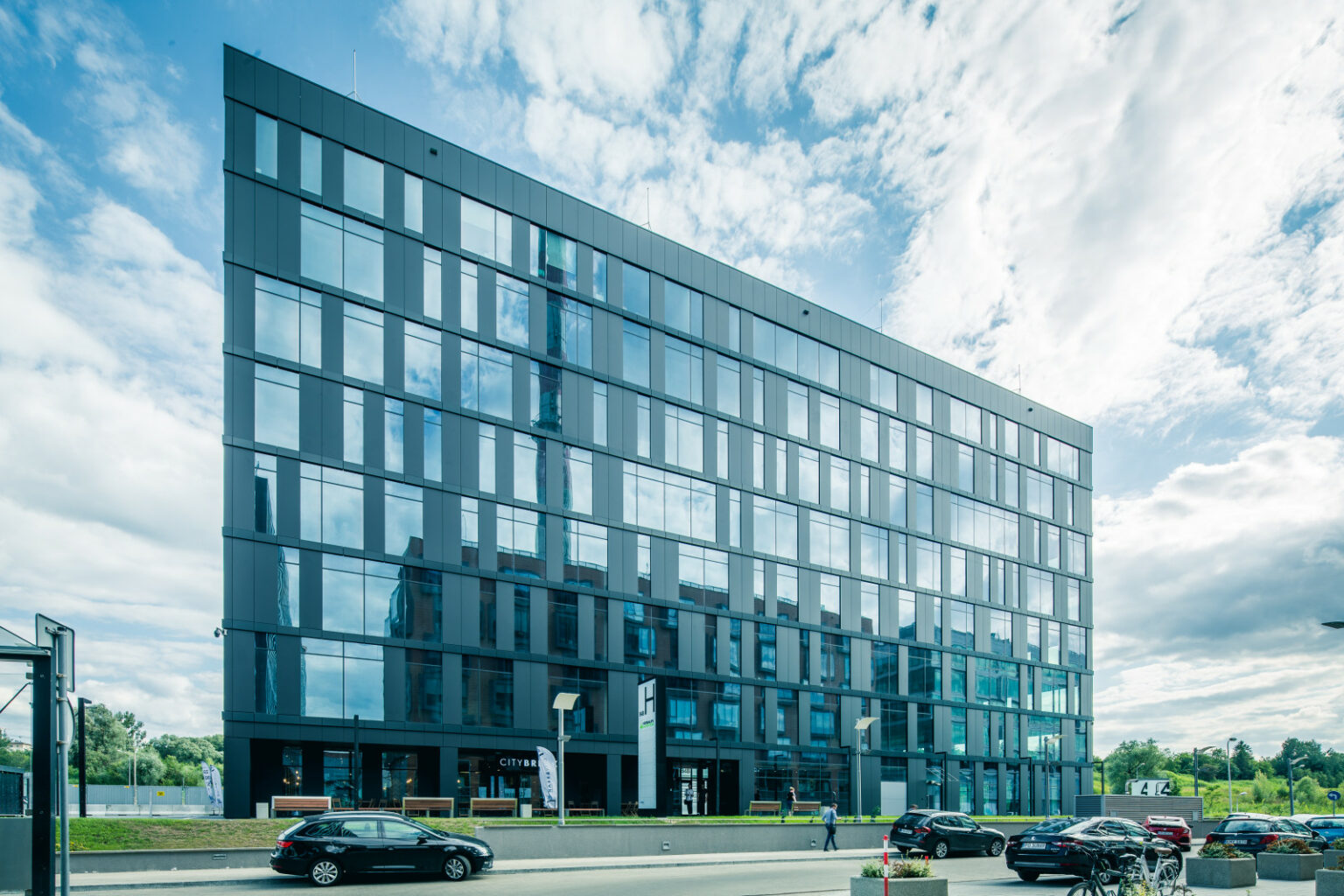 New Work opens a fully serviced flexible workspace facility in the B4B ...