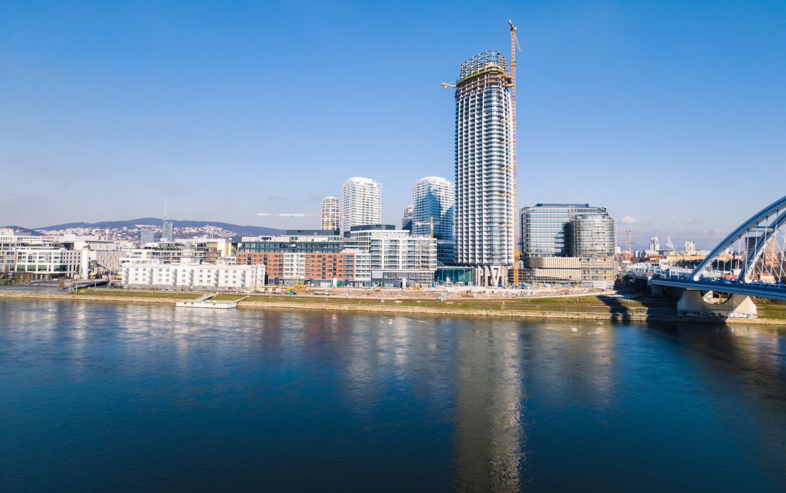 Enlarged Eurovea development on the Danube nears completion ...