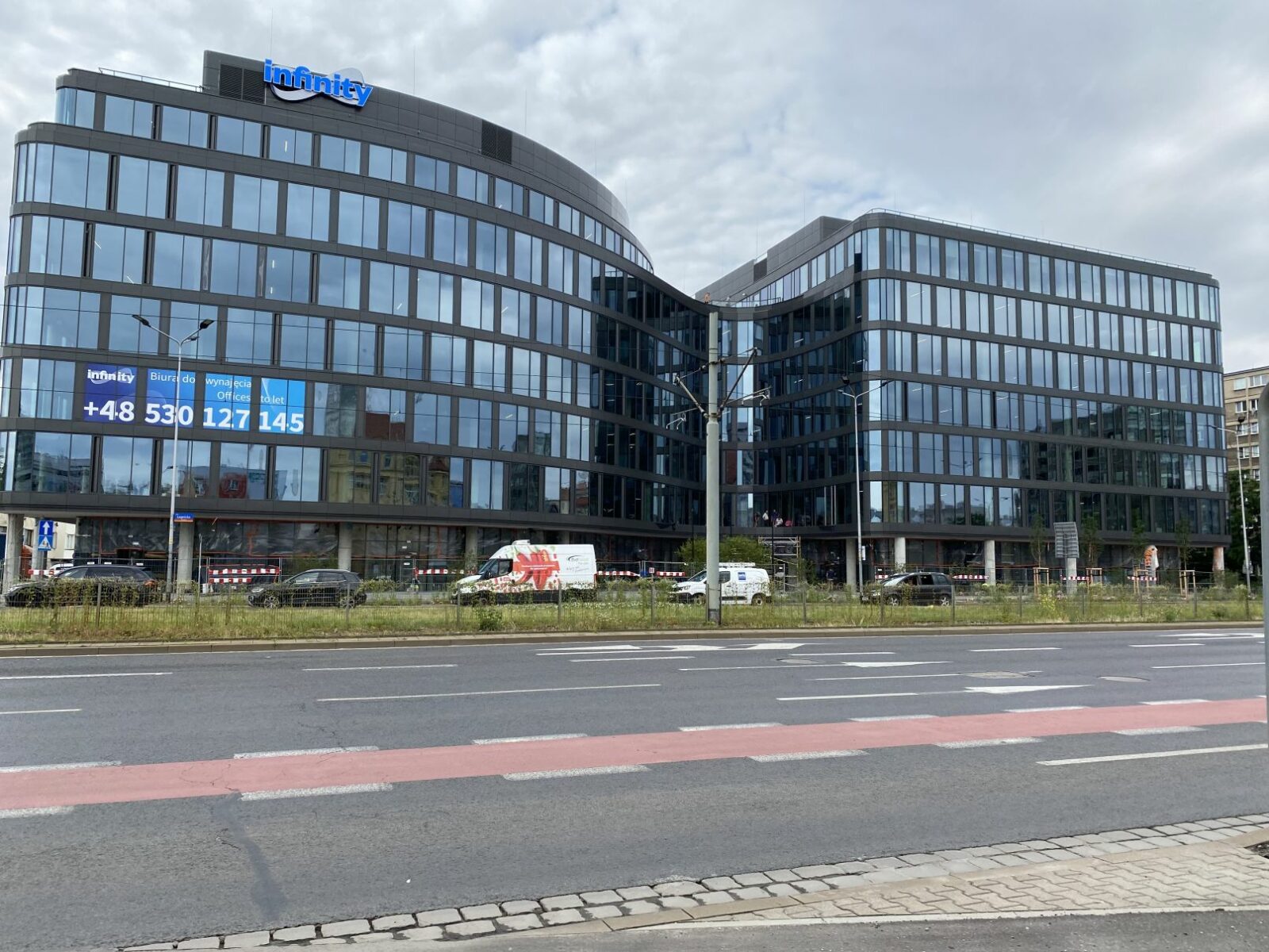 Infinity office building in Wrocław commissioned for use ...